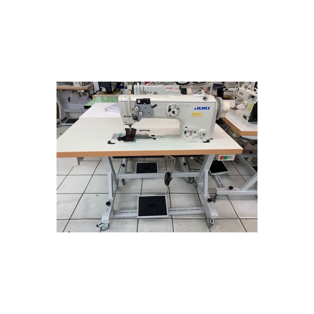 JUKI LU-2810 Piqueuses triple entraînement