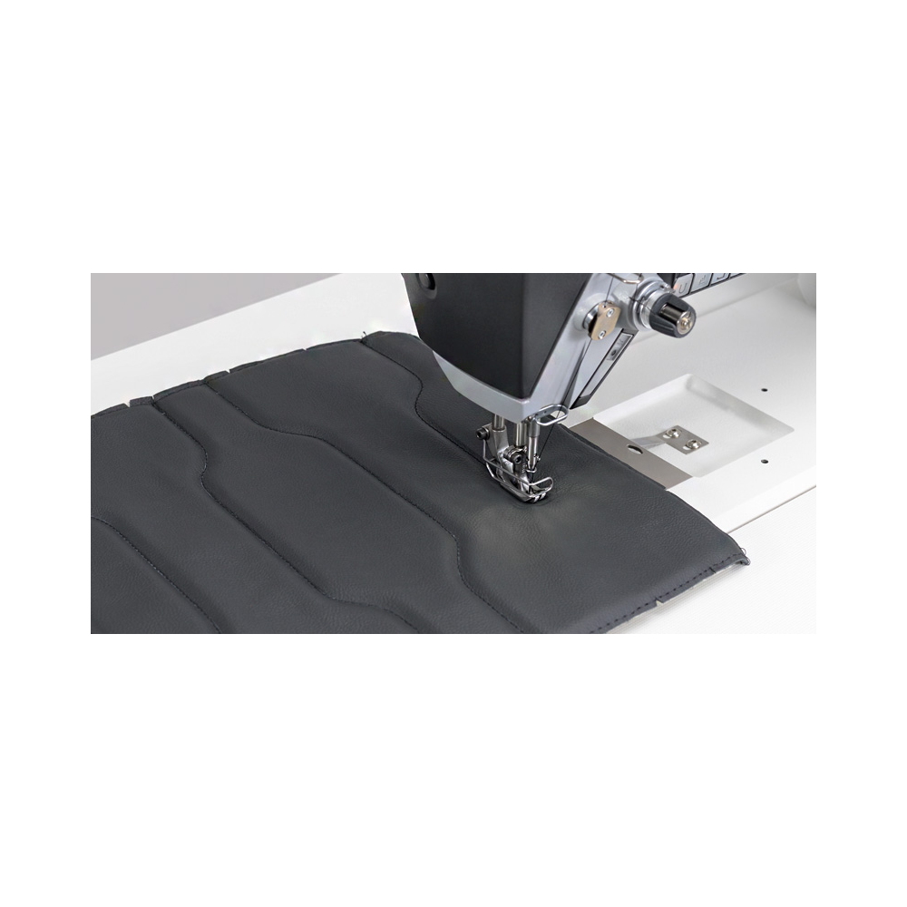 Pfaff 2545-541/002 PLUS -Piqueuse Triple Entrainement Coupe-Fil