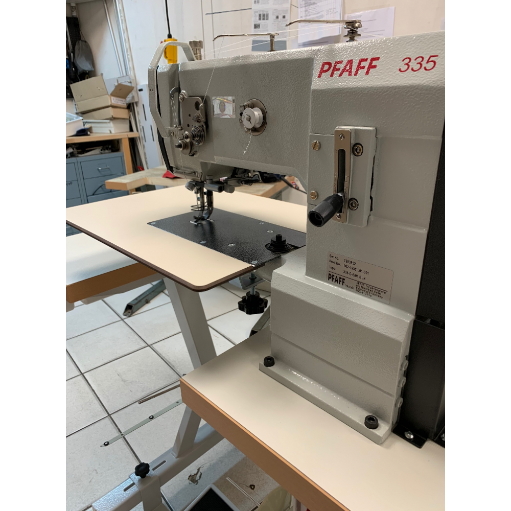 PFAFF 335 Piqueuse triple entrainement à canon
