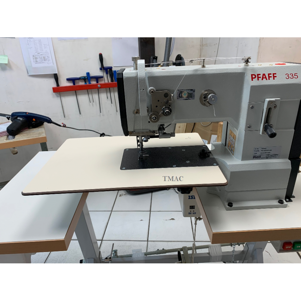 PFAFF 335 Piqueuse triple entrainement à canon